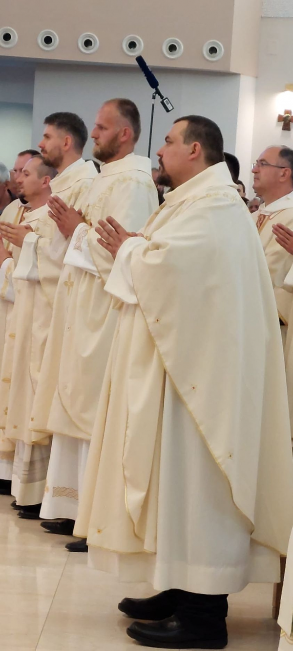 Fra Ivan Perić i Fra Josip Milatović zaređeni za svećenike – Župa ...